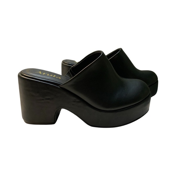 ARULA | Shoes | New Arula Jayde Clogs | Poshmark
